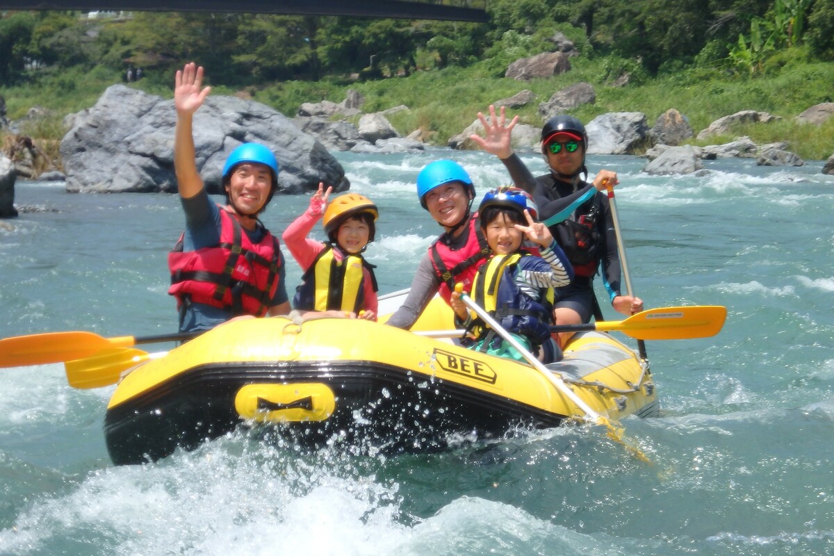 [Okutama] Leisurely rafting daytime tour - WAmazing Play