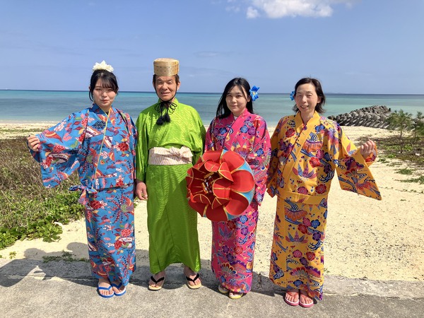 Two-Piece Attire Plan: Experience the Traditional Ryukyuan Costume ...
